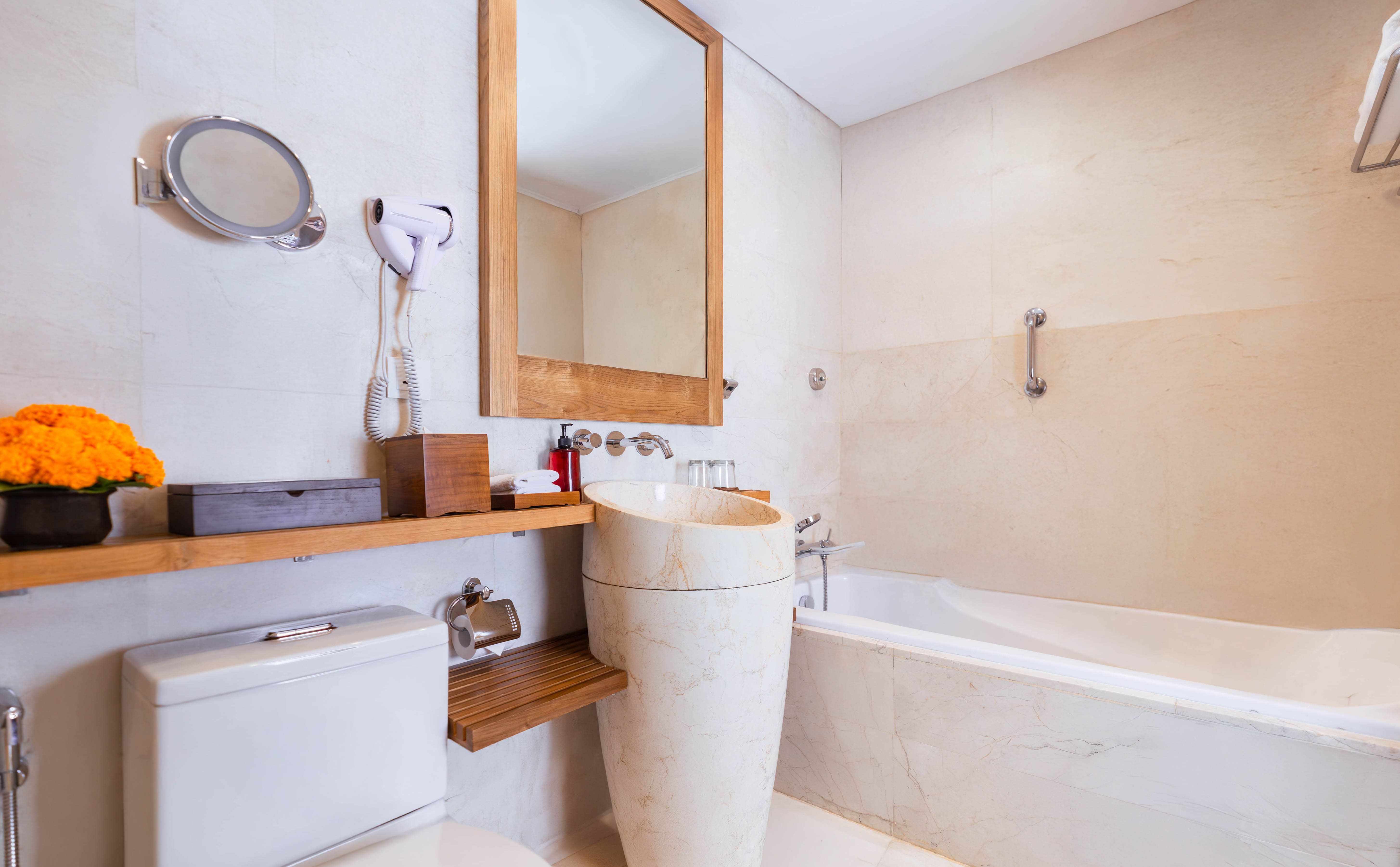 Deluxe Legian Room - Legian Beach Hotel